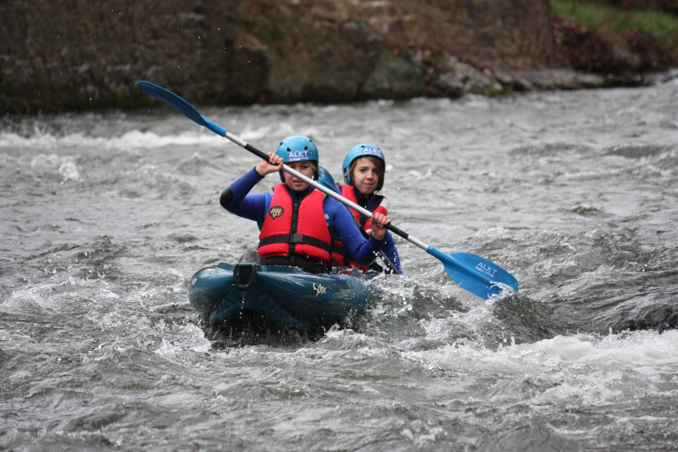 canoening in the high valley of the Aude - aleteauvive